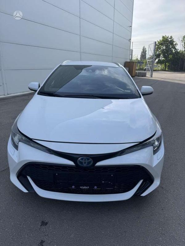 Balts Toyota Corolla 2019 Telšiai, ar dzinēja tilpumu 1.80 L un nobraukumu 261 tūkst. km par 11011 €, foto 4 vietnē AUTOMOTO.COM.LV