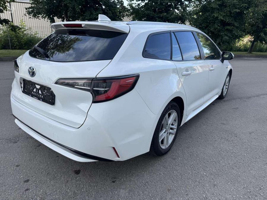 White Toyota Corolla 2019 in Telschi, with an engine capacity of 1.80 L and mileage of 261 thousand km for 11011 €, photo 6 on AUTOMOTO.COM.LV