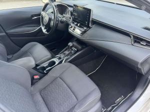 White Toyota Corolla 2019 in Telschi, with an engine capacity of 1.80 L and mileage of 261 thousand km for 11011 €, photo 11 on AUTOMOTO.COM.LV