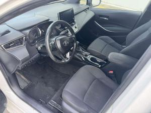 White Toyota Corolla 2019 in Telschi, with an engine capacity of 1.80 L and mileage of 261 thousand km for 11011 €, photo 12 on AUTOMOTO.COM.LV