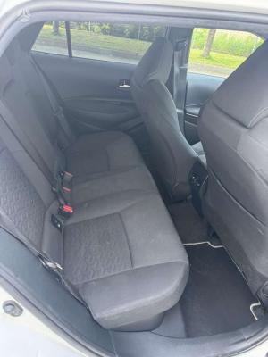 White Toyota Corolla 2019 in Telschi, with an engine capacity of 1.80 L and mileage of 261 thousand km for 11011 €, photo 19 on AUTOMOTO.COM.LV
