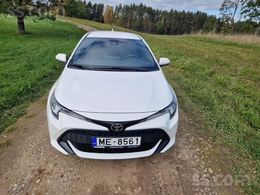 Белый Тойота Королла 2019 в Цесис, объемом двигателя 1.20 л и пробегом 97 тыс. км за 12000 €, фото 9 на AUTOMOTO.COM.LV