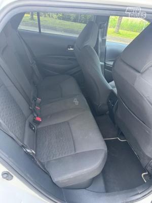 Balts Toyota Corolla 2019 Telšiai, ar dzinēja tilpumu 1.80 L un nobraukumu 261 tūkst. km par 8999 €, foto 12 vietnē AUTOMOTO.COM.LV