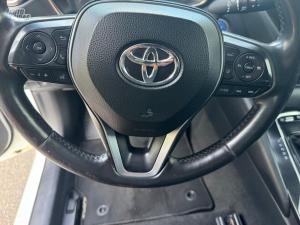 Balts Toyota Corolla 2019 Telšiai, ar dzinēja tilpumu 1.80 L un nobraukumu 261 tūkst. km par 8999 €, foto 15 vietnē AUTOMOTO.COM.LV