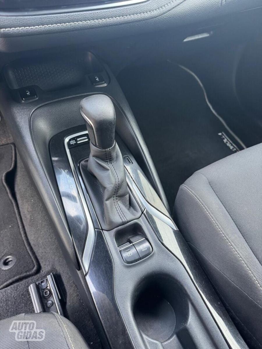 Balts Toyota Corolla 2019 Telšiai, ar dzinēja tilpumu 1.80 L un nobraukumu 261 tūkst. km par 8999 €, foto 16 vietnē AUTOMOTO.COM.LV