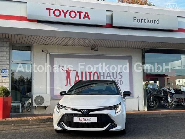 Balts Toyota Corolla 2020 Kauņa, ar dzinēja tilpumu 2.00 L un nobraukumu 100 tūkst. km par 23409 €, foto 1 vietnē AUTOMOTO.COM.LV