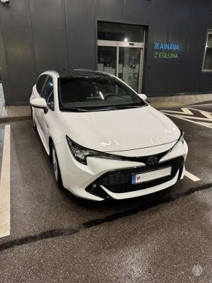 Balts Toyota Corolla 2020 Viļņa, ar dzinēja tilpumu 1.80 L un nobraukumu 77 tūkst. km par 18200 €, foto 2 vietnē AUTOMOTO.COM.LV