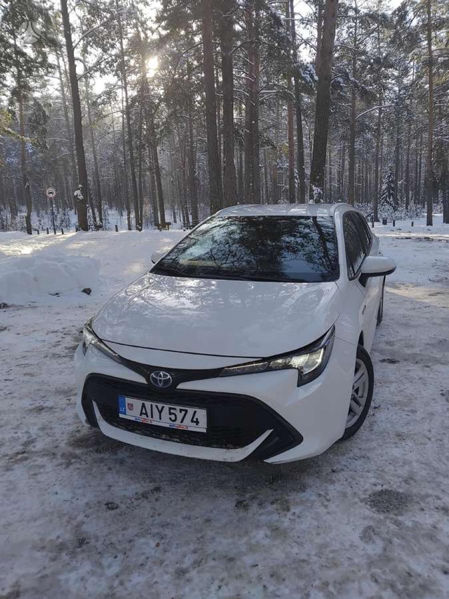 Balts Toyota Corolla 2020 Viļņa, ar dzinēja tilpumu 1.80 L un nobraukumu 182 tūkst. km par 17200 €, foto 1 vietnē AUTOMOTO.COM.LV