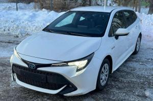 White Toyota Corolla 2020 in Trakai, with an engine capacity of 1.80 L and mileage of 274 thousand km for 10600 €, photo 9 on AUTOMOTO.COM.LV