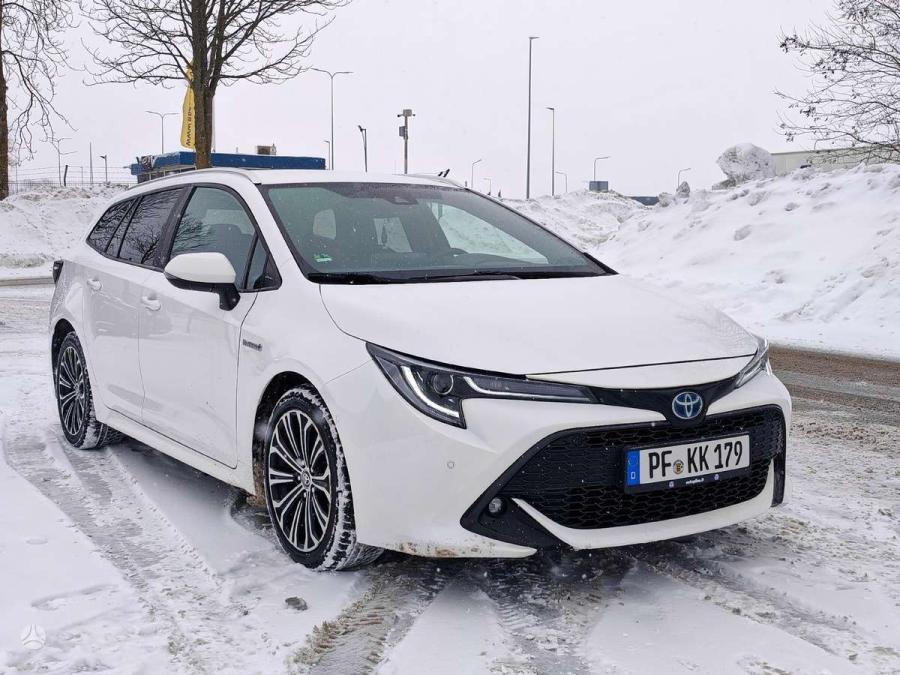 Balts Toyota Corolla 2020 Klaipėda, ar dzinēja tilpumu 1.80 L un nobraukumu 197 tūkst. km par 13999 €, foto 1 vietnē AUTOMOTO.COM.LV