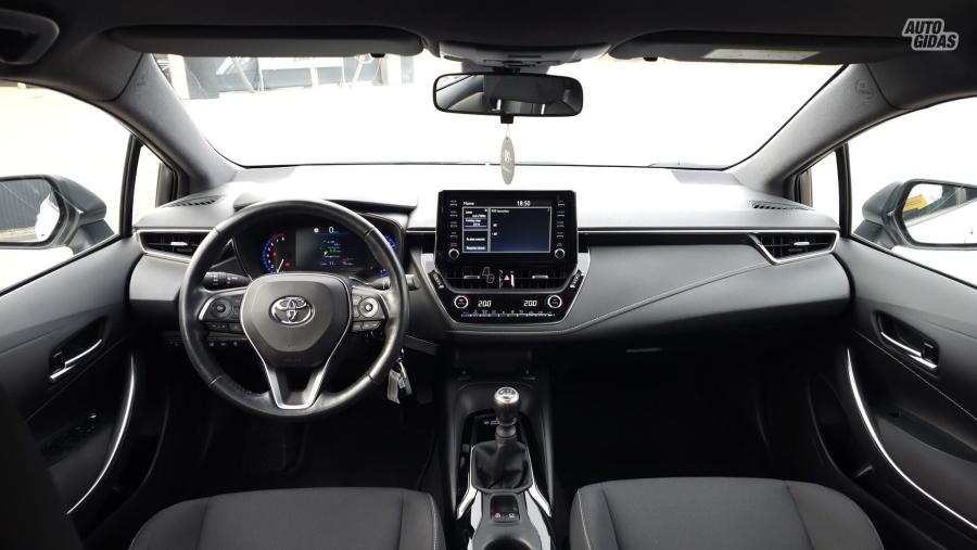 Balts Toyota Corolla 2020 Kauņa, ar dzinēja tilpumu 1.20 L un nobraukumu 136 tūkst. km par 12300 €, foto 19 vietnē AUTOMOTO.COM.LV