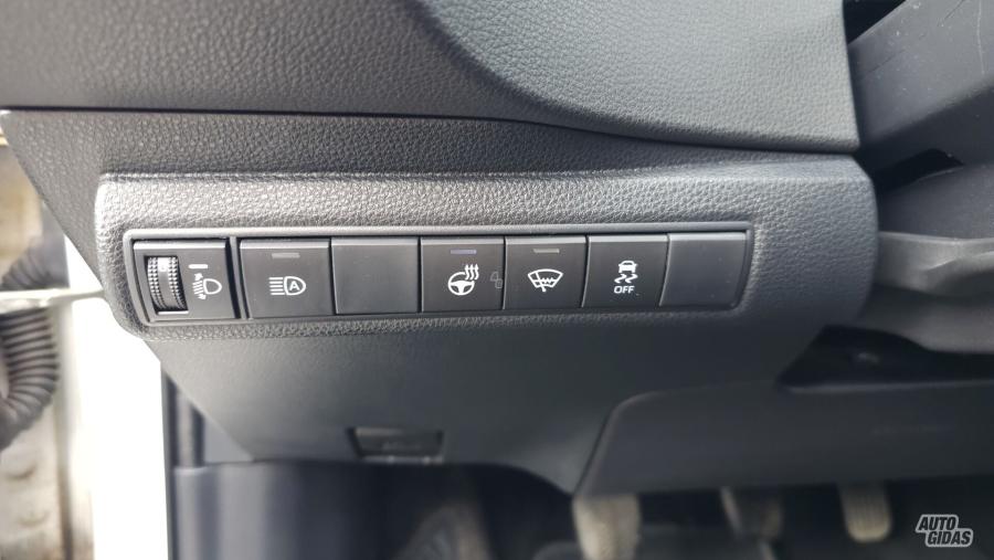 Balts Toyota Corolla 2020 Kauņa, ar dzinēja tilpumu 1.20 L un nobraukumu 136 tūkst. km par 12300 €, foto 25 vietnē AUTOMOTO.COM.LV