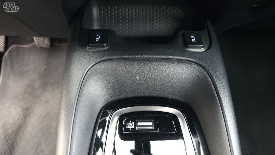 Balts Toyota Corolla 2020 Kauņa, ar dzinēja tilpumu 1.20 L un nobraukumu 136 tūkst. km par 12300 €, foto 26 vietnē AUTOMOTO.COM.LV