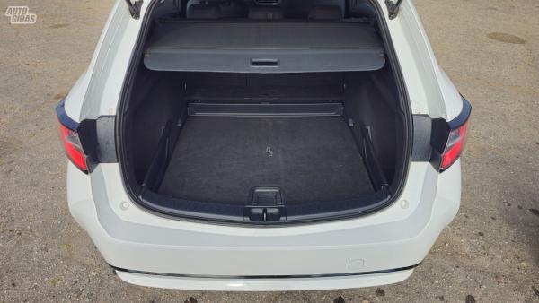 White Toyota Corolla 2020 in Kaunas, with an engine capacity of 1.20 L and mileage of 136 thousand km for 12000 €, photo 10 on AUTOMOTO.COM.LV