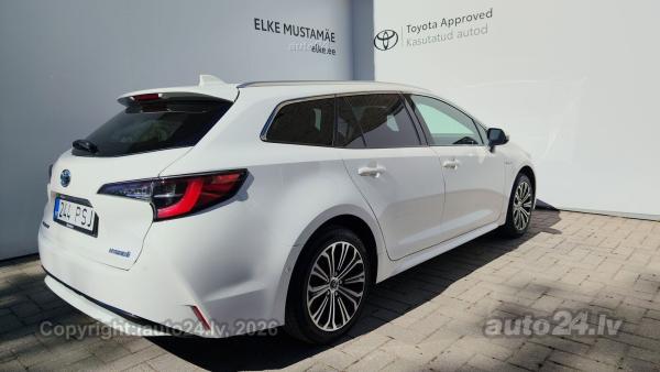 Balts Toyota Corolla 2020 Tallina, ar dzinēja tilpumu 1.80 L un nobraukumu 185 tūkst. km par 17900 €, foto 2 vietnē AUTOMOTO.COM.LV