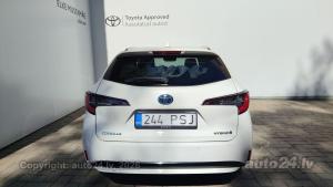 White Toyota Corolla 2020 in Tallinn, with an engine capacity of 1.80 L and mileage of 185 thousand km for 17900 €, photo 5 on AUTOMOTO.COM.LV