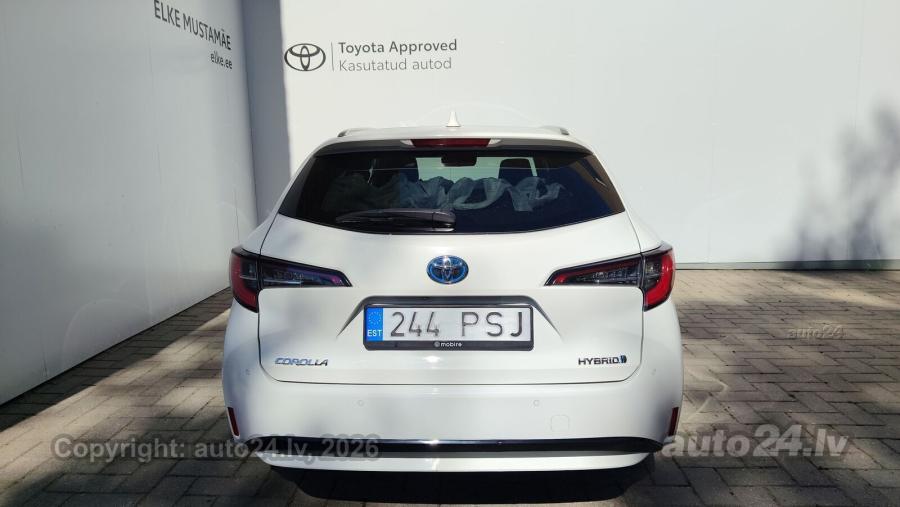 White Toyota Corolla 2020 in Tallinn, with an engine capacity of 1.80 L and mileage of 185 thousand km for 17900 €, photo 5 on AUTOMOTO.COM.LV