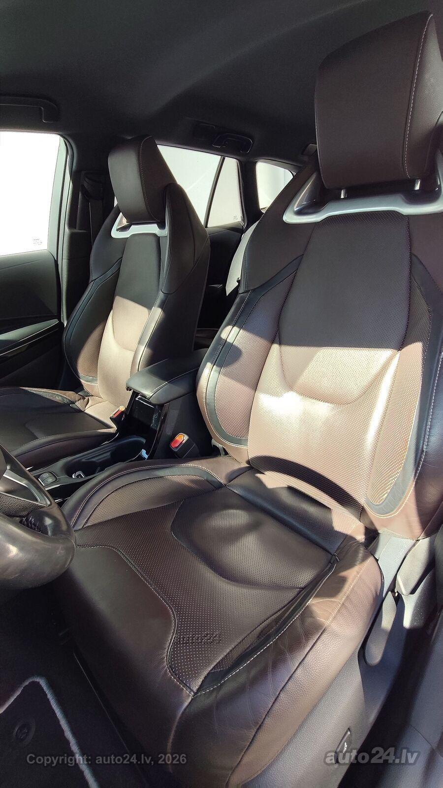 White Toyota Corolla 2020 in Tallinn, with an engine capacity of 1.80 L and mileage of 185 thousand km for 17900 €, photo 11 on AUTOMOTO.COM.LV