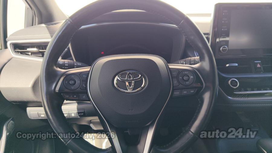 White Toyota Corolla 2020 in Tallinn, with an engine capacity of 1.80 L and mileage of 185 thousand km for 17900 €, photo 12 on AUTOMOTO.COM.LV