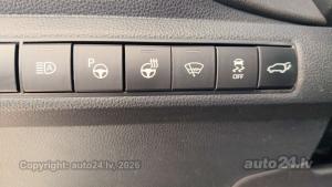 White Toyota Corolla 2020 in Tallinn, with an engine capacity of 1.80 L and mileage of 185 thousand km for 17900 €, photo 18 on AUTOMOTO.COM.LV