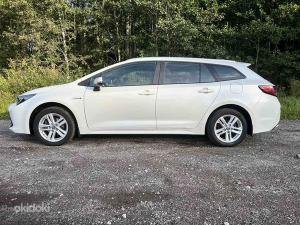 White Toyota Corolla 2020 in Tallinn, with an engine capacity of 1.80 L and mileage of 128 thousand km for 16000 €, photo 3 on AUTOMOTO.COM.LV