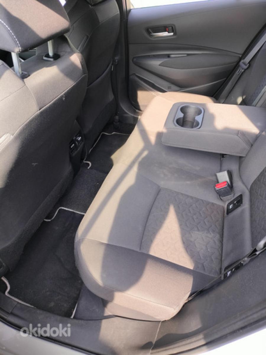 White Toyota Corolla 2020 in Tallinn, with an engine capacity of 1.80 L and mileage of 128 thousand km for 16000 €, photo 12 on AUTOMOTO.COM.LV