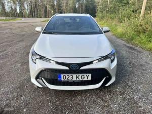 White Toyota Corolla 2020 in Tallinn, with an engine capacity of 1.80 L and mileage of 128 thousand km for 16000 €, photo 17 on AUTOMOTO.COM.LV