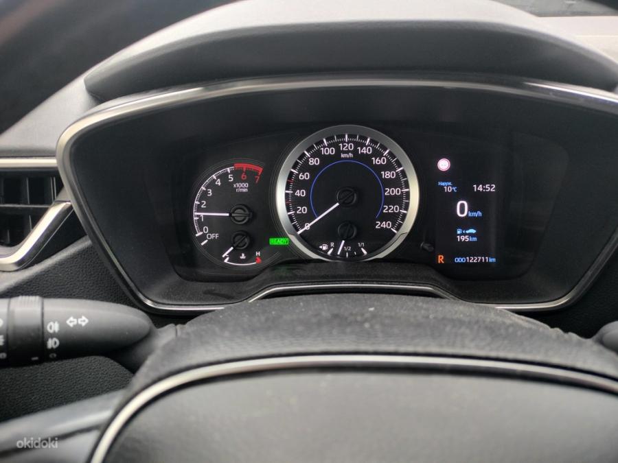 White Toyota Corolla 2020 in Tallinn, with an engine capacity of 1.80 L and mileage of 128 thousand km for 16000 €, photo 30 on AUTOMOTO.COM.LV
