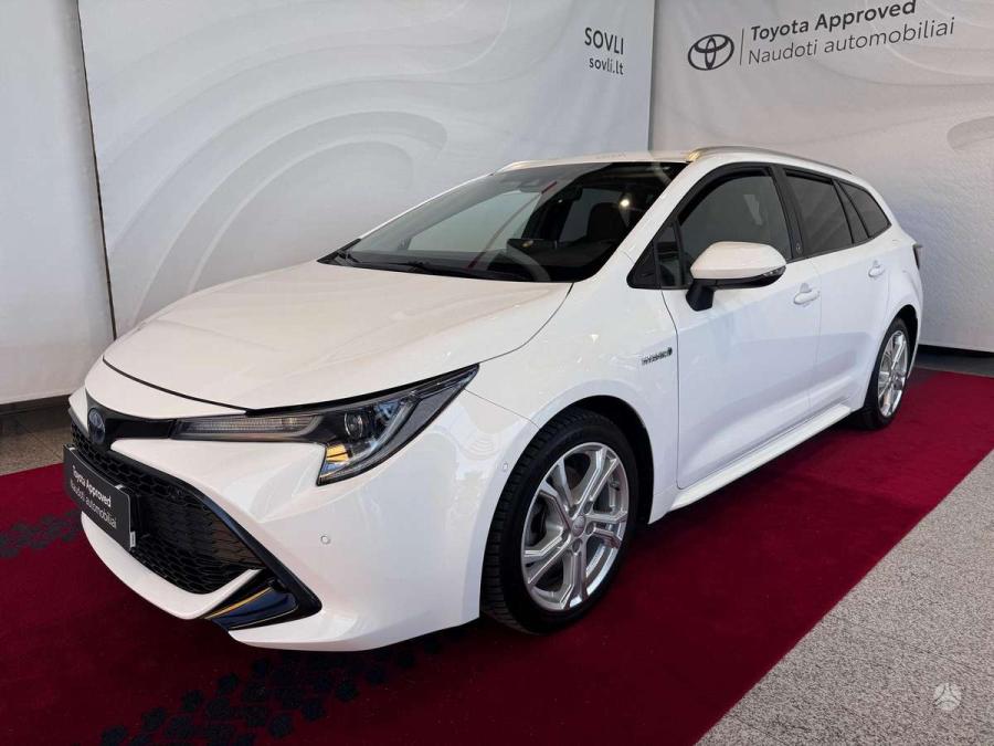 Balts Toyota Corolla 2020 Šauļi, ar dzinēja tilpumu 1.99 L un nobraukumu 71 tūkst. km par 19800 €, foto 1 vietnē AUTOMOTO.COM.LV