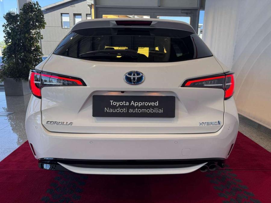 Balts Toyota Corolla 2020 Šauļi, ar dzinēja tilpumu 1.99 L un nobraukumu 71 tūkst. km par 19800 €, foto 9 vietnē AUTOMOTO.COM.LV