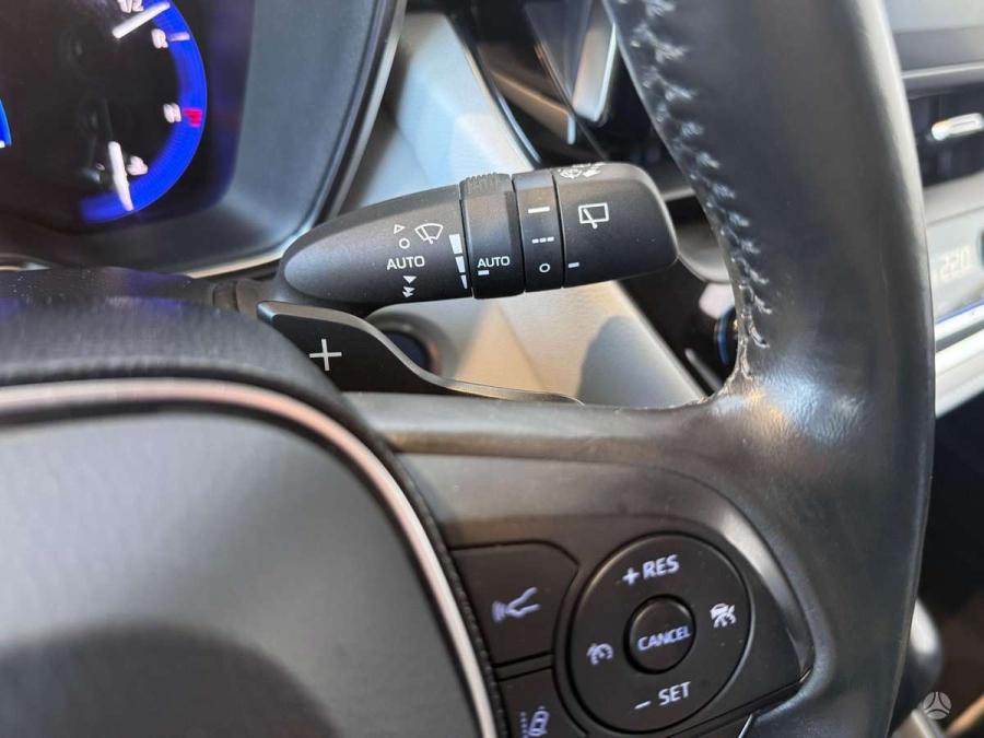 Balts Toyota Corolla 2020 Šauļi, ar dzinēja tilpumu 1.99 L un nobraukumu 71 tūkst. km par 19800 €, foto 19 vietnē AUTOMOTO.COM.LV