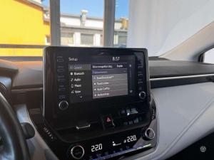 Balts Toyota Corolla 2020 Šauļi, ar dzinēja tilpumu 1.99 L un nobraukumu 71 tūkst. km par 19800 €, foto 24 vietnē AUTOMOTO.COM.LV
