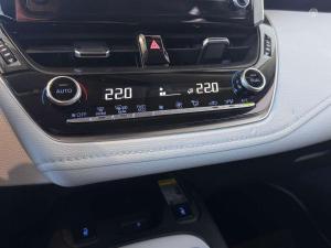 Balts Toyota Corolla 2020 Šauļi, ar dzinēja tilpumu 1.99 L un nobraukumu 71 tūkst. km par 19800 €, foto 25 vietnē AUTOMOTO.COM.LV