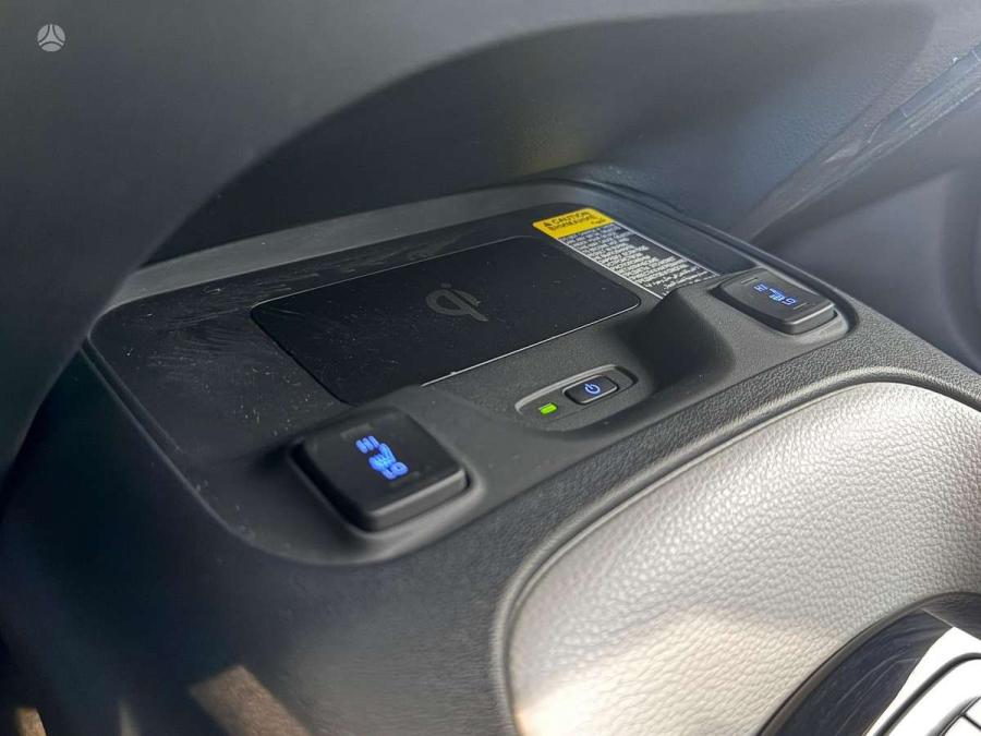 Balts Toyota Corolla 2020 Šauļi, ar dzinēja tilpumu 1.99 L un nobraukumu 71 tūkst. km par 19800 €, foto 26 vietnē AUTOMOTO.COM.LV