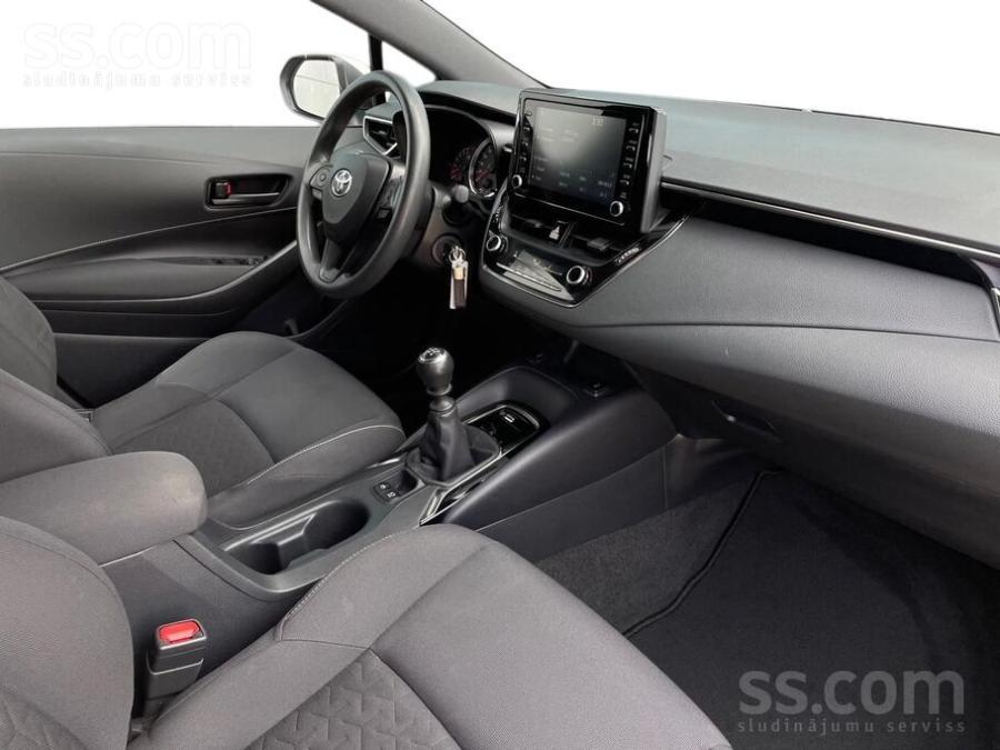 Balts Toyota Corolla 2020 Rīga, ar dzinēja tilpumu 1.20 L un nobraukumu 104 tūkst. km par 12990 €, foto 7 vietnē AUTOMOTO.COM.LV