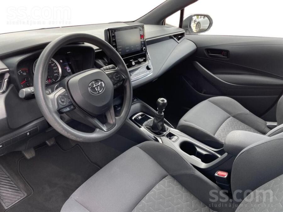 Balts Toyota Corolla 2020 Rīga, ar dzinēja tilpumu 1.20 L un nobraukumu 104 tūkst. km par 12990 €, foto 12 vietnē AUTOMOTO.COM.LV