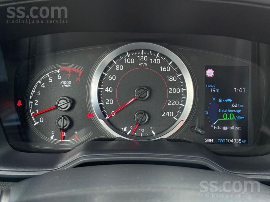Balts Toyota Corolla 2020 Rīga, ar dzinēja tilpumu 1.20 L un nobraukumu 104 tūkst. km par 12990 €, foto 14 vietnē AUTOMOTO.COM.LV
