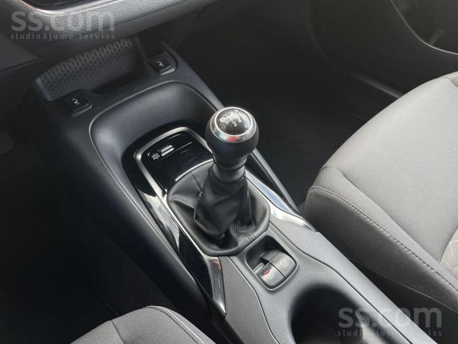 Balts Toyota Corolla 2020 Rīga, ar dzinēja tilpumu 1.20 L un nobraukumu 104 tūkst. km par 12990 €, foto 21 vietnē AUTOMOTO.COM.LV