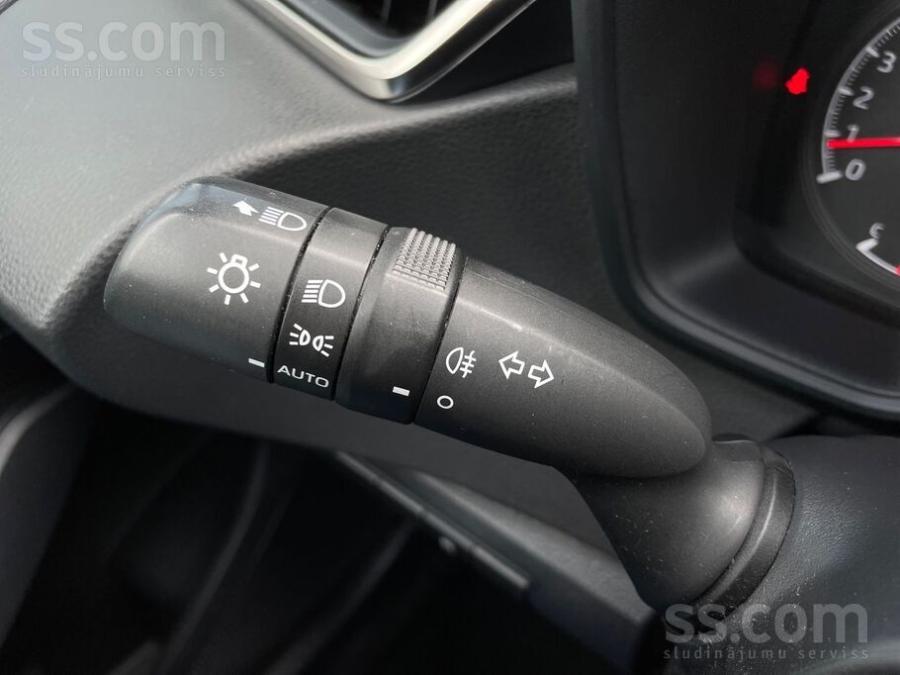 Balts Toyota Corolla 2020 Rīga, ar dzinēja tilpumu 1.20 L un nobraukumu 104 tūkst. km par 12990 €, foto 24 vietnē AUTOMOTO.COM.LV