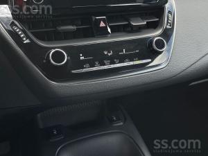 Balts Toyota Corolla 2020 Rīga, ar dzinēja tilpumu 1.20 L un nobraukumu 104 tūkst. km par 12990 €, foto 28 vietnē AUTOMOTO.COM.LV
