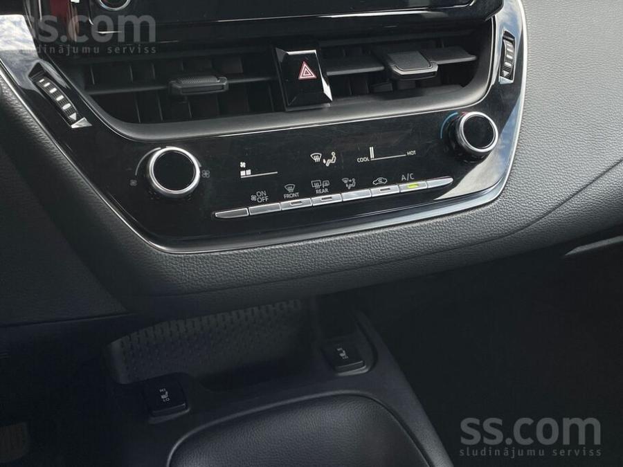 Balts Toyota Corolla 2020 Rīga, ar dzinēja tilpumu 1.20 L un nobraukumu 104 tūkst. km par 12990 €, foto 28 vietnē AUTOMOTO.COM.LV