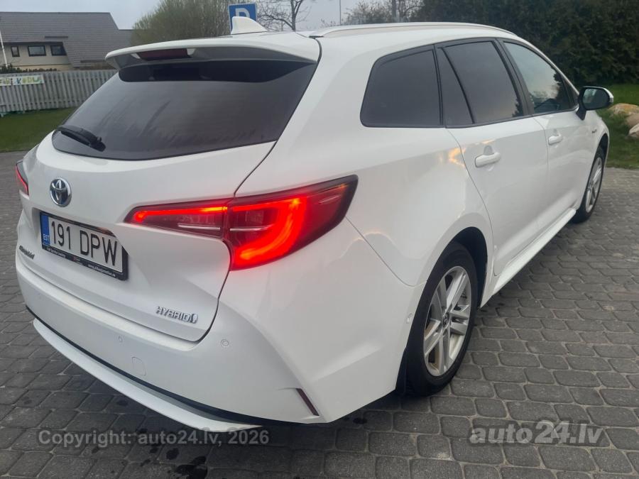Balts Toyota Corolla 2020 Tallina, ar dzinēja tilpumu 1.80 L un nobraukumu 225 tūkst. km par 12900 €, foto 5 vietnē AUTOMOTO.COM.LV