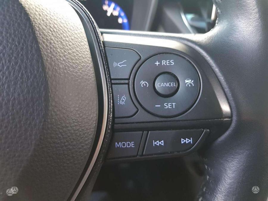 Balts Toyota Corolla 2020 Šauļi, ar dzinēja tilpumu 1.80 L un nobraukumu 116 tūkst. km par 17400 €, foto 16 vietnē AUTOMOTO.COM.LV