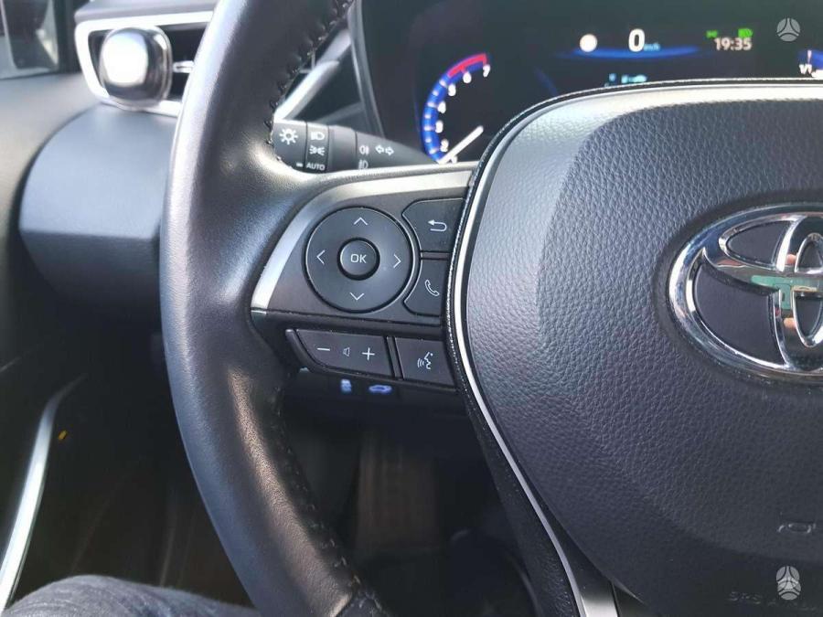Balts Toyota Corolla 2020 Šauļi, ar dzinēja tilpumu 1.80 L un nobraukumu 116 tūkst. km par 17400 €, foto 17 vietnē AUTOMOTO.COM.LV