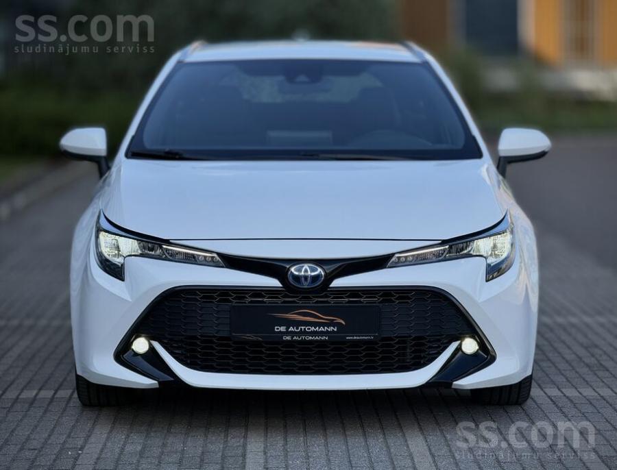 Balts Toyota Corolla 2020 Rīga, ar dzinēja tilpumu 1.80 L un nobraukumu 162 tūkst. km par 15990 €, foto 1 vietnē AUTOMOTO.COM.LV