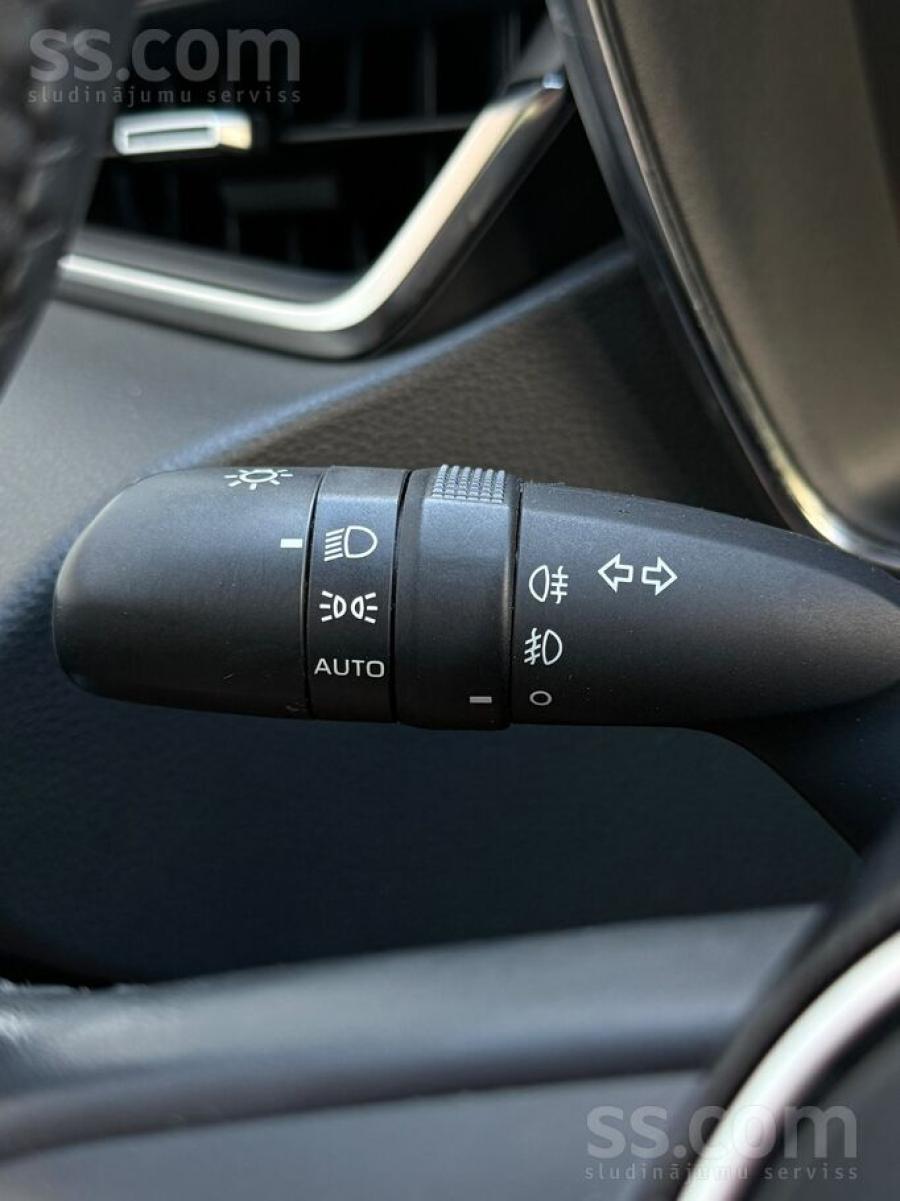 Balts Toyota Corolla 2020 Rīga, ar dzinēja tilpumu 1.80 L un nobraukumu 162 tūkst. km par 15990 €, foto 22 vietnē AUTOMOTO.COM.LV