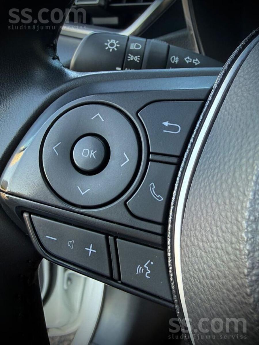Balts Toyota Corolla 2020 Rīga, ar dzinēja tilpumu 1.80 L un nobraukumu 162 tūkst. km par 15990 €, foto 25 vietnē AUTOMOTO.COM.LV