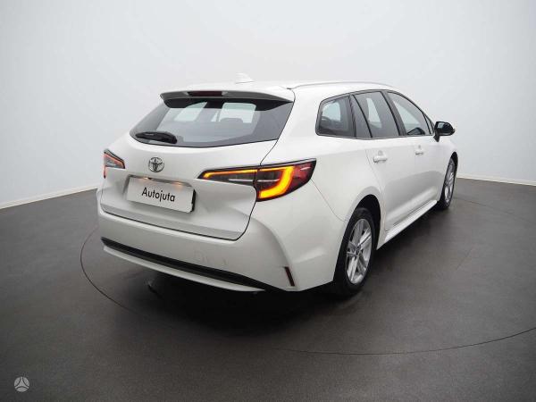 Balts Toyota Corolla 2020 Viļņa, ar dzinēja tilpumu 1.20 L un nobraukumu 159 tūkst. km par 12500 €, foto 4 vietnē AUTOMOTO.COM.LV