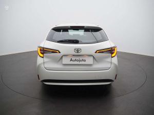 White Toyota Corolla 2020 in Vilnius, with an engine capacity of 1.20 L and mileage of 159 thousand km for 12500 €, photo 6 on AUTOMOTO.COM.LV