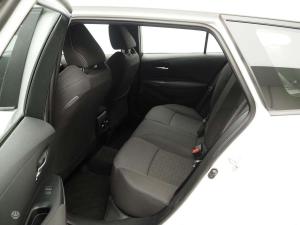 White Toyota Corolla 2020 in Vilnius, with an engine capacity of 1.20 L and mileage of 159 thousand km for 12500 €, photo 15 on AUTOMOTO.COM.LV